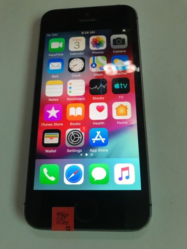 HKTVmall EcoMart - iPhone 5S 32gb 4G Smartphone